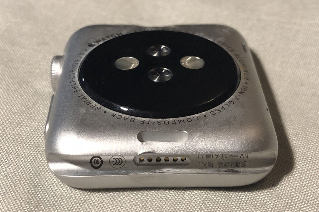 Un prototype d'Apple Watch (1e génération) en fuite