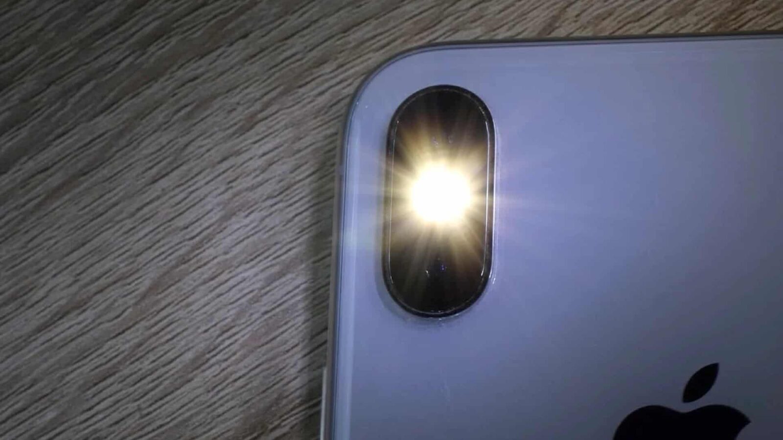 Comment utiliser le flash de l'iPhone comme sonnerie pour un appel, un ...