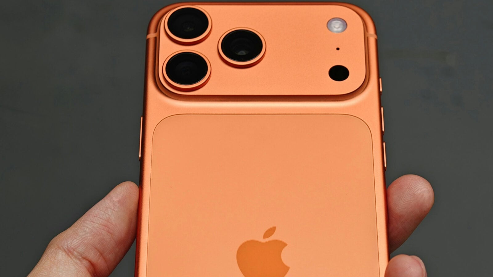 Les 6 derniers iPhone Pro Max face à face : voici le plus rapide