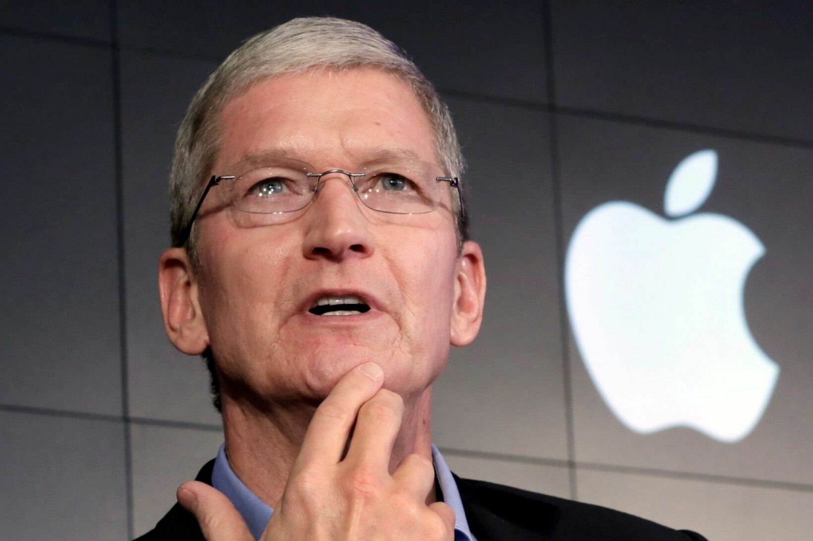 Tim Cook participe à un nouveau projet avec Jony Ive et Bob Iger à la ...