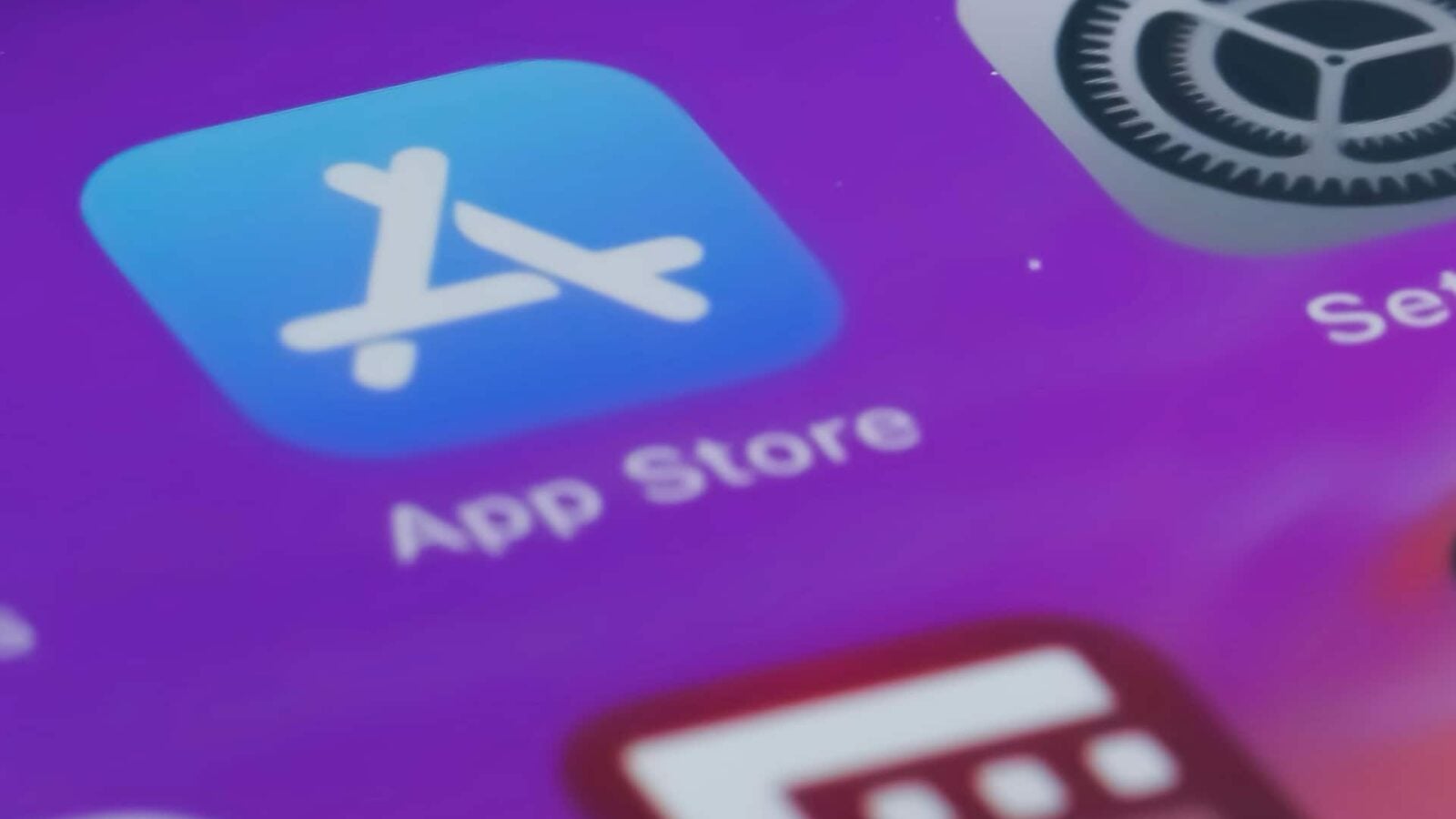 Apple réagit aux apps créées par IA qui submergent l'App Store